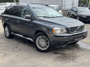 Grey Volvo XC90 2009 in Riga, with an engine capacity of 2.40 L and mileage of 235 thousand km for 8850 €, photo 3 on AUTOMOTO.COM.LV