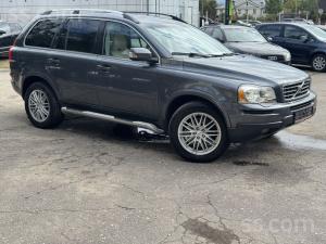 Grey Volvo XC90 2009 in Riga, with an engine capacity of 2.40 L and mileage of 235 thousand km for 8850 €, photo 4 on AUTOMOTO.COM.LV