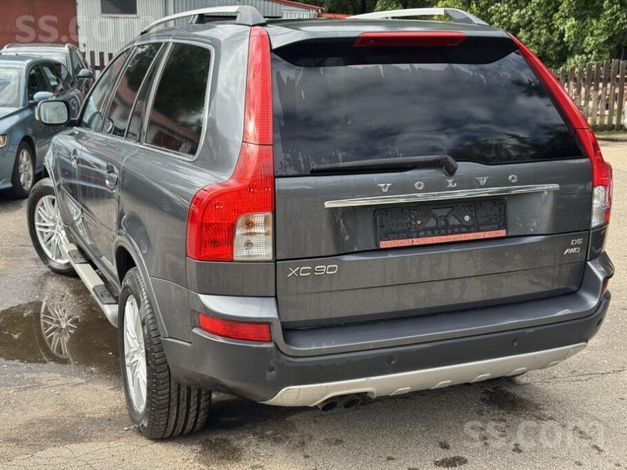 Grey Volvo XC90 2009 in Riga, with an engine capacity of 2.40 L and mileage of 235 thousand km for 8850 €, photo 5 on AUTOMOTO.COM.LV