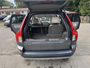 Grey Volvo XC90 2009 in Riga, with an engine capacity of 2.40 L and mileage of 235 thousand km for 8850 €, photo 10 on AUTOMOTO.COM.LV