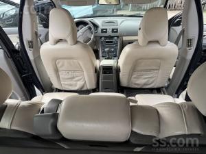 Grey Volvo XC90 2009 in Riga, with an engine capacity of 2.40 L and mileage of 235 thousand km for 8850 €, photo 14 on AUTOMOTO.COM.LV