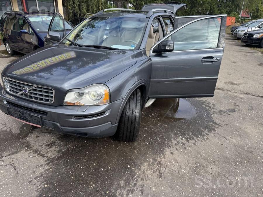 Grey Volvo XC90 2009 in Riga, with an engine capacity of 2.40 L and mileage of 235 thousand km for 8850 €, photo 18 on AUTOMOTO.COM.LV