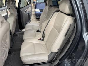 Grey Volvo XC90 2009 in Riga, with an engine capacity of 2.40 L and mileage of 235 thousand km for 8850 €, photo 20 on AUTOMOTO.COM.LV