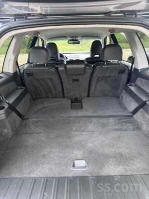 Grey Volvo XC90 2009 in Riga, with an engine capacity of 2.40 L and mileage of 303 thousand km for 8450 €, photo 15 on AUTOMOTO.COM.LV