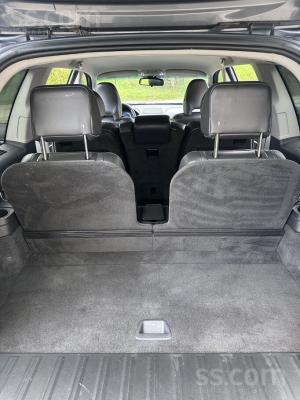 Grey Volvo XC90 2009 in Riga, with an engine capacity of 2.40 L and mileage of 303 thousand km for 8450 €, photo 16 on AUTOMOTO.COM.LV