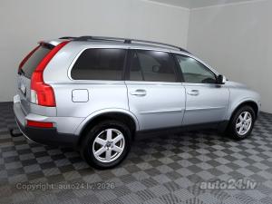 Pelēks Volvo XC90 2009 Tallina, ar dzinēja tilpumu 2.40 L un nobraukumu 204 tūkst. km par 5999 €, foto 4 vietnē AUTOMOTO.COM.LV
