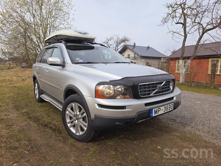 Grey Volvo XC90 2010 in Riga, with an engine capacity of 3.20 L and mileage of 295 thousand km for 6700 €, photo 4 on AUTOMOTO.COM.LV