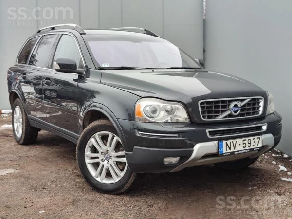 Grey Volvo XC90 2010 in Riga, with an engine capacity of 2.40 L and mileage of 254 thousand km for 5850 €, photo 2 on AUTOMOTO.COM.LV