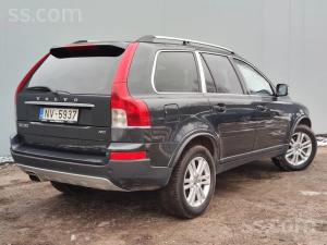 Grey Volvo XC90 2010 in Riga, with an engine capacity of 2.40 L and mileage of 254 thousand km for 5850 €, photo 3 on AUTOMOTO.COM.LV