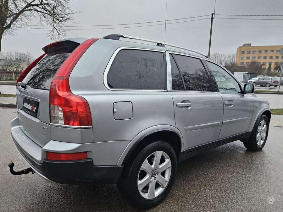 Pelēks Volvo XC90 2010 Šauļi, ar dzinēja tilpumu 2.40 L un nobraukumu 334 tūkst. km par 8450 €, foto 9 vietnē AUTOMOTO.COM.LV