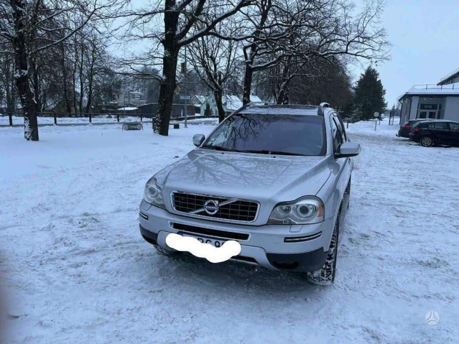 Grey Volvo XC90 2010 in Raseiniai, with an engine capacity of 2.40 L and mileage of 234 thousand km for 7650 €, photo 2 on AUTOMOTO.COM.LV