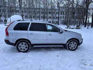 Grey Volvo XC90 2010 in Raseiniai, with an engine capacity of 2.40 L and mileage of 234 thousand km for 7650 €, photo 8 on AUTOMOTO.COM.LV