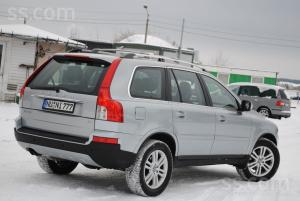 Grey Volvo XC90 2010 in Riga, with an engine capacity of 2.40 L and mileage of 177 thousand km for 9990 €, photo 2 on AUTOMOTO.COM.LV