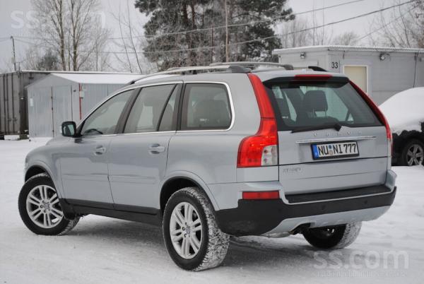 Grey Volvo XC90 2010 in Riga, with an engine capacity of 2.40 L and mileage of 177 thousand km for 9990 €, photo 3 on AUTOMOTO.COM.LV
