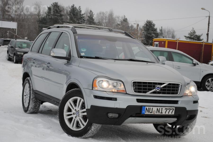 Grey Volvo XC90 2010 in Riga, with an engine capacity of 2.40 L and mileage of 177 thousand km for 9990 €, photo 4 on AUTOMOTO.COM.LV