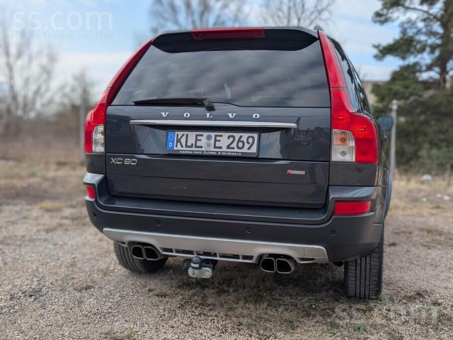 Pelēks Volvo XC90 2010 Rīga, ar dzinēja tilpumu 2.40 L un nobraukumu 320 tūkst. km par 8600 €, foto 10 vietnē AUTOMOTO.COM.LV