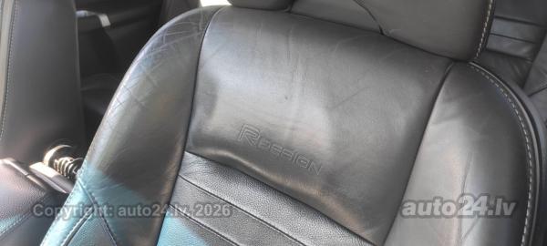 Pelēks Volvo XC90 2010 Tallina, ar dzinēja tilpumu 2.40 L un nobraukumu 0 tūkst. km par 7900 €, foto 9 vietnē AUTOMOTO.COM.LV