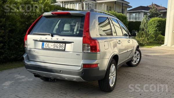 Grey Volvo XC90 2010 in Riga, with an engine capacity of 2.40 L and mileage of 308 thousand km for 8900 €, photo 3 on AUTOMOTO.COM.LV