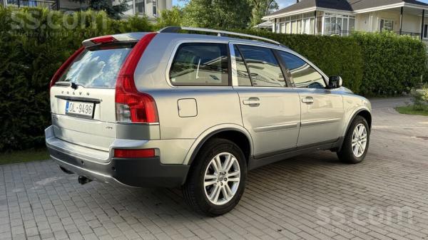 Grey Volvo XC90 2010 in Riga, with an engine capacity of 2.40 L and mileage of 308 thousand km for 8900 €, photo 7 on AUTOMOTO.COM.LV