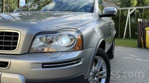Grey Volvo XC90 2010 in Riga, with an engine capacity of 2.40 L and mileage of 308 thousand km for 8900 €, photo 11 on AUTOMOTO.COM.LV