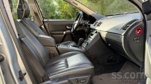 Grey Volvo XC90 2010 in Riga, with an engine capacity of 2.40 L and mileage of 308 thousand km for 8900 €, photo 19 on AUTOMOTO.COM.LV