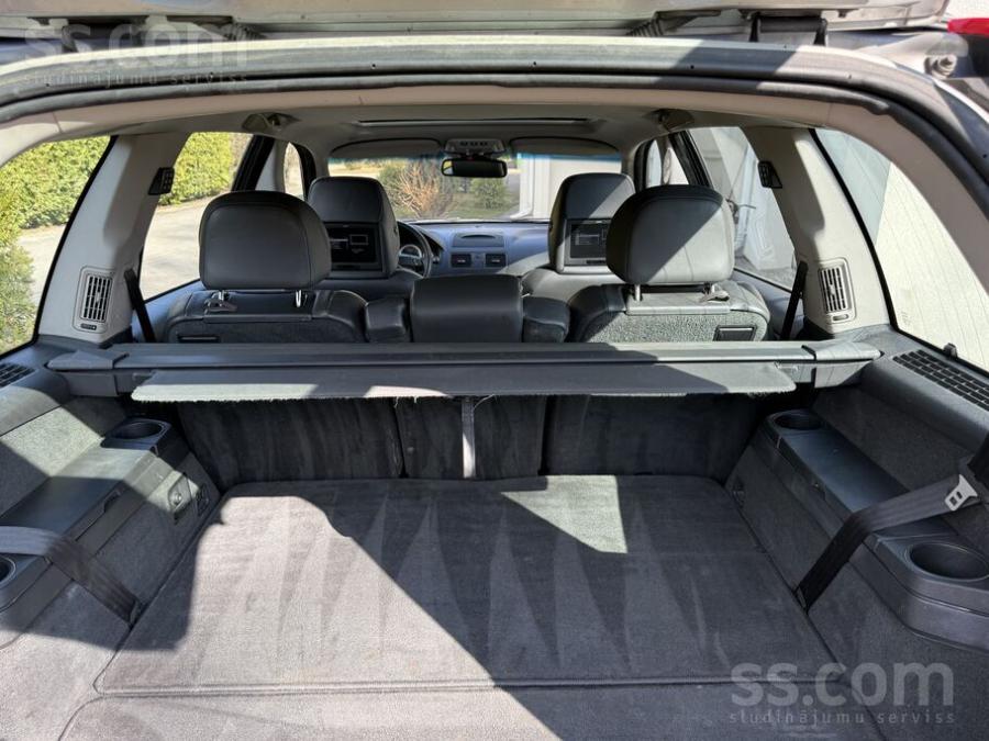 Grey Volvo XC90 2010 in Riga, with an engine capacity of 2.40 L and mileage of 308 thousand km for 8900 €, photo 30 on AUTOMOTO.COM.LV