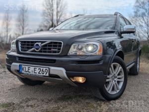 Pelēks Volvo XC90 2010 Rīga, ar dzinēja tilpumu 2.40 L un nobraukumu 320 tūkst. km par 8100 €, foto  vietnē AUTOMOTO.COM.LV