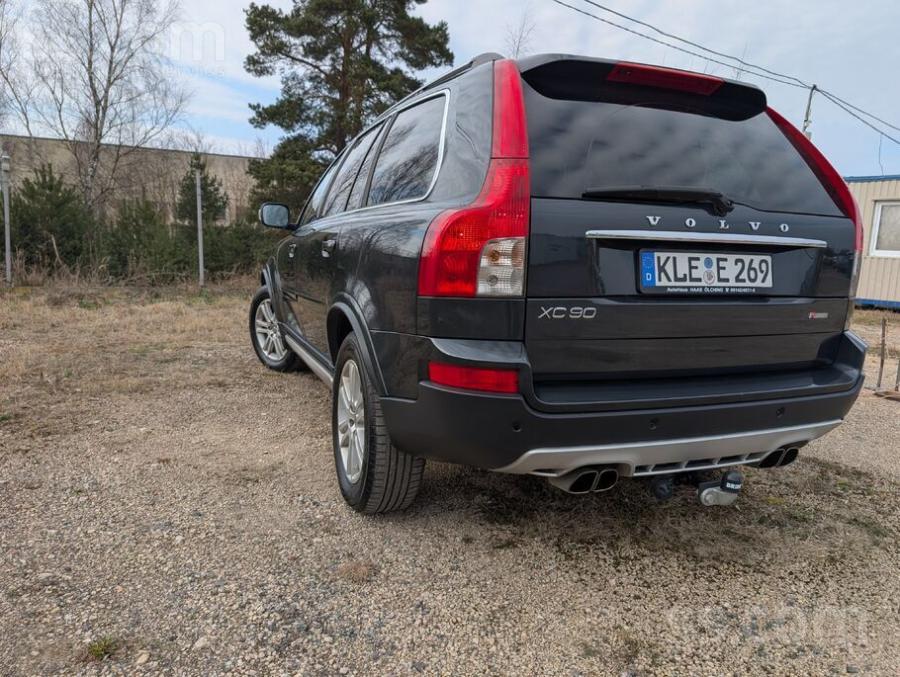 Pelēks Volvo XC90 2010 Rīga, ar dzinēja tilpumu 2.40 L un nobraukumu 320 tūkst. km par 8100 €, foto 10 vietnē AUTOMOTO.COM.LV