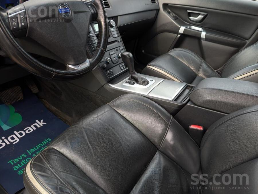 Pelēks Volvo XC90 2010 Rīga, ar dzinēja tilpumu 2.40 L un nobraukumu 320 tūkst. km par 8100 €, foto 22 vietnē AUTOMOTO.COM.LV