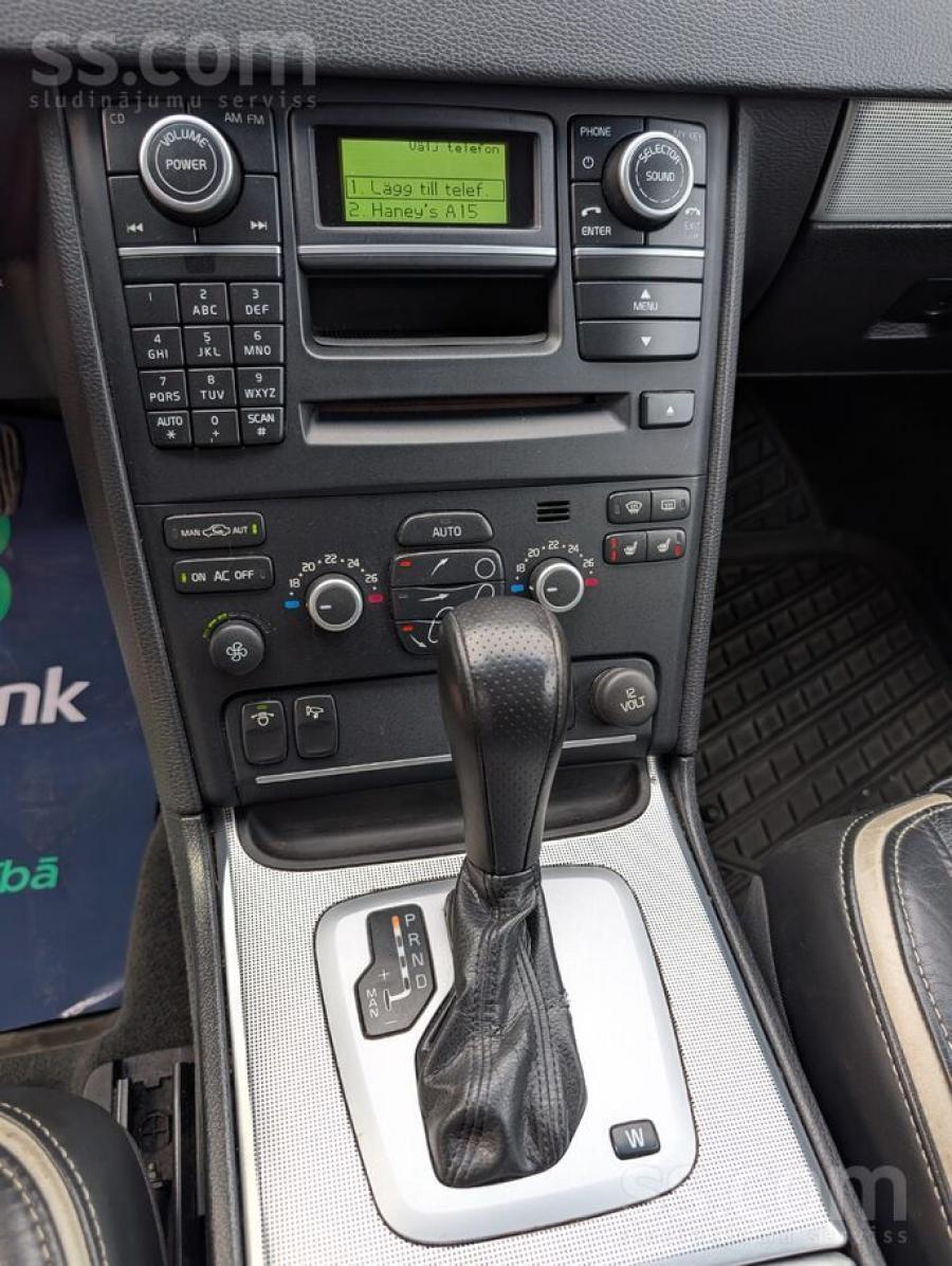 Pelēks Volvo XC90 2010 Rīga, ar dzinēja tilpumu 2.40 L un nobraukumu 320 tūkst. km par 8100 €, foto 23 vietnē AUTOMOTO.COM.LV