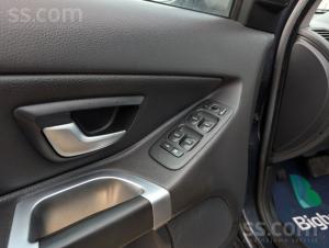 Pelēks Volvo XC90 2010 Rīga, ar dzinēja tilpumu 2.40 L un nobraukumu 320 tūkst. km par 8100 €, foto 26 vietnē AUTOMOTO.COM.LV