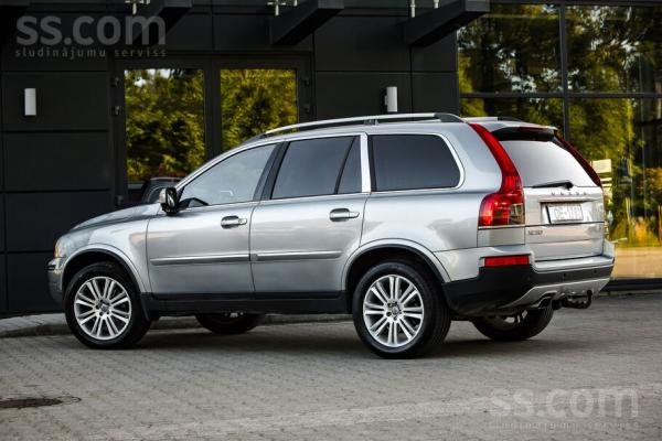 Pelēks Volvo XC90 2010 Jelgava, ar dzinēja tilpumu 2.40 L un nobraukumu 0 tūkst. km par 8990 €, foto 6 vietnē AUTOMOTO.COM.LV