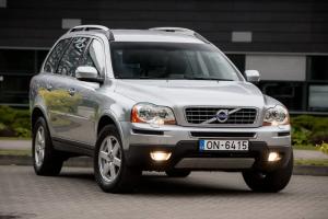 Pelēks Volvo XC90 2010 Jelgava, ar dzinēja tilpumu 2.40 L un nobraukumu 260 tūkst. km par 8990 €, foto 10 vietnē AUTOMOTO.COM.LV