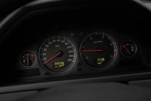 Pelēks Volvo XC90 2010 Jelgava, ar dzinēja tilpumu 2.40 L un nobraukumu 260 tūkst. km par 8990 €, foto 32 vietnē AUTOMOTO.COM.LV