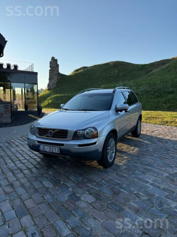 Pelēks Volvo XC90 2010 Rēzekne, ar dzinēja tilpumu 3.20 L un nobraukumu 253 tūkst. km par 8200 €, foto 1 vietnē AUTOMOTO.COM.LV