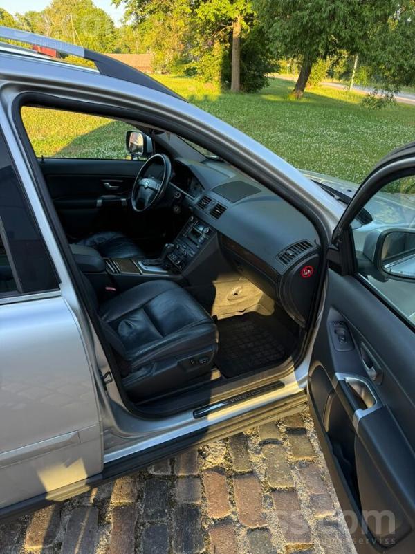 Pelēks Volvo XC90 2010 Rēzekne, ar dzinēja tilpumu 3.20 L un nobraukumu 253 tūkst. km par 8200 €, foto 6 vietnē AUTOMOTO.COM.LV