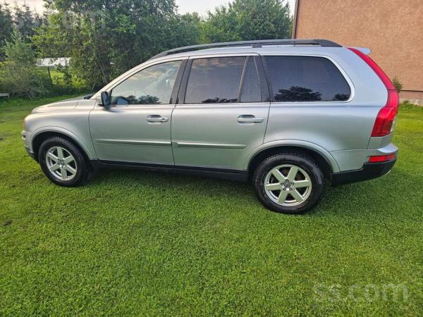Grey Volvo XC90 2010 in Riga, with an engine capacity of 2.40 L and mileage of 269 thousand km for 7500 €, photo 2 on AUTOMOTO.COM.LV