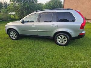 Grey Volvo XC90 2010 in Riga, with an engine capacity of 2.40 L and mileage of 269 thousand km for 7500 €, photo 3 on AUTOMOTO.COM.LV