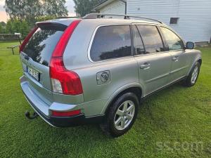 Grey Volvo XC90 2010 in Riga, with an engine capacity of 2.40 L and mileage of 269 thousand km for 7500 €, photo 4 on AUTOMOTO.COM.LV