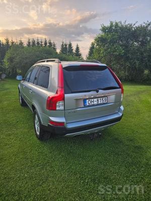 Grey Volvo XC90 2010 in Riga, with an engine capacity of 2.40 L and mileage of 269 thousand km for 7500 €, photo 5 on AUTOMOTO.COM.LV