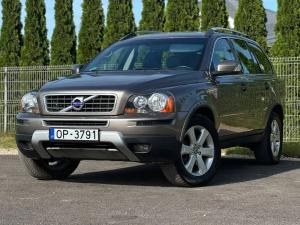 Pelēks Volvo XC90 2010 Jelgava, ar dzinēja tilpumu 2.40 L un nobraukumu 324 tūkst. km par 8490 €, foto  vietnē AUTOMOTO.COM.LV