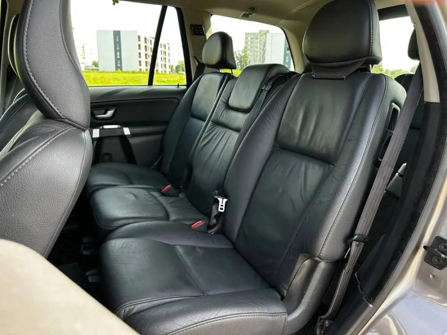 Pelēks Volvo XC90 2010 Jelgava, ar dzinēja tilpumu 2.40 L un nobraukumu 324 tūkst. km par 8490 €, foto 12 vietnē AUTOMOTO.COM.LV