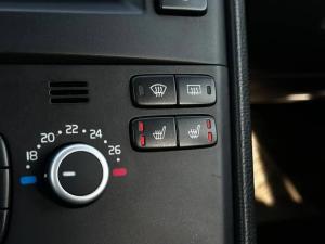 Pelēks Volvo XC90 2010 Jelgava, ar dzinēja tilpumu 2.40 L un nobraukumu 324 tūkst. km par 8490 €, foto 22 vietnē AUTOMOTO.COM.LV