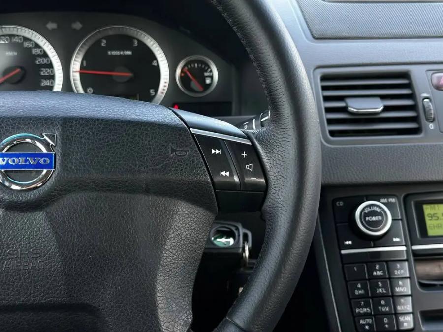 Pelēks Volvo XC90 2010 Jelgava, ar dzinēja tilpumu 2.40 L un nobraukumu 324 tūkst. km par 8490 €, foto 25 vietnē AUTOMOTO.COM.LV