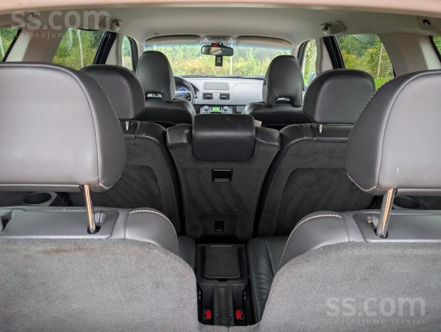 Pelēks Volvo XC90 2010 Rīga, ar dzinēja tilpumu 2.40 L un nobraukumu 320 tūkst. km par 8500 €, foto 16 vietnē AUTOMOTO.COM.LV