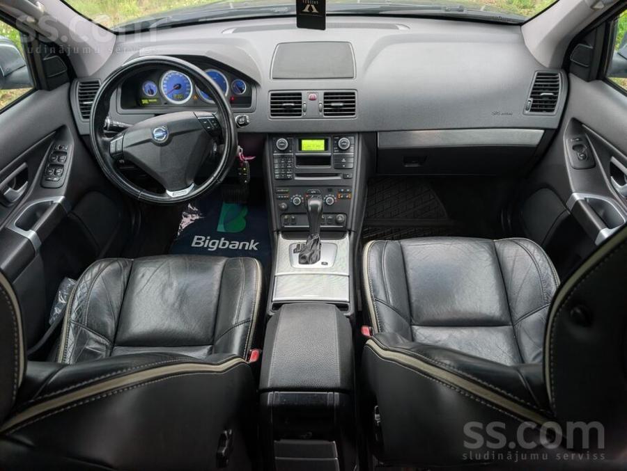 Pelēks Volvo XC90 2010 Rīga, ar dzinēja tilpumu 2.40 L un nobraukumu 320 tūkst. km par 8500 €, foto 21 vietnē AUTOMOTO.COM.LV