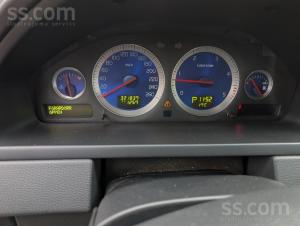 Pelēks Volvo XC90 2010 Rīga, ar dzinēja tilpumu 2.40 L un nobraukumu 320 tūkst. km par 8500 €, foto 25 vietnē AUTOMOTO.COM.LV