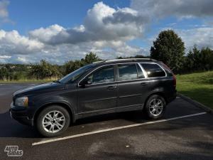 Pelēks Volvo XC90 2010 Trakai, ar dzinēja tilpumu 2.40 L un nobraukumu 262 tūkst. km par 7000 €, foto 4 vietnē AUTOMOTO.COM.LV