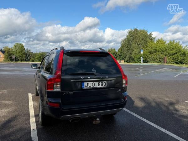 Pelēks Volvo XC90 2010 Trakai, ar dzinēja tilpumu 2.40 L un nobraukumu 262 tūkst. km par 7000 €, foto 4 vietnē AUTOMOTO.COM.LV