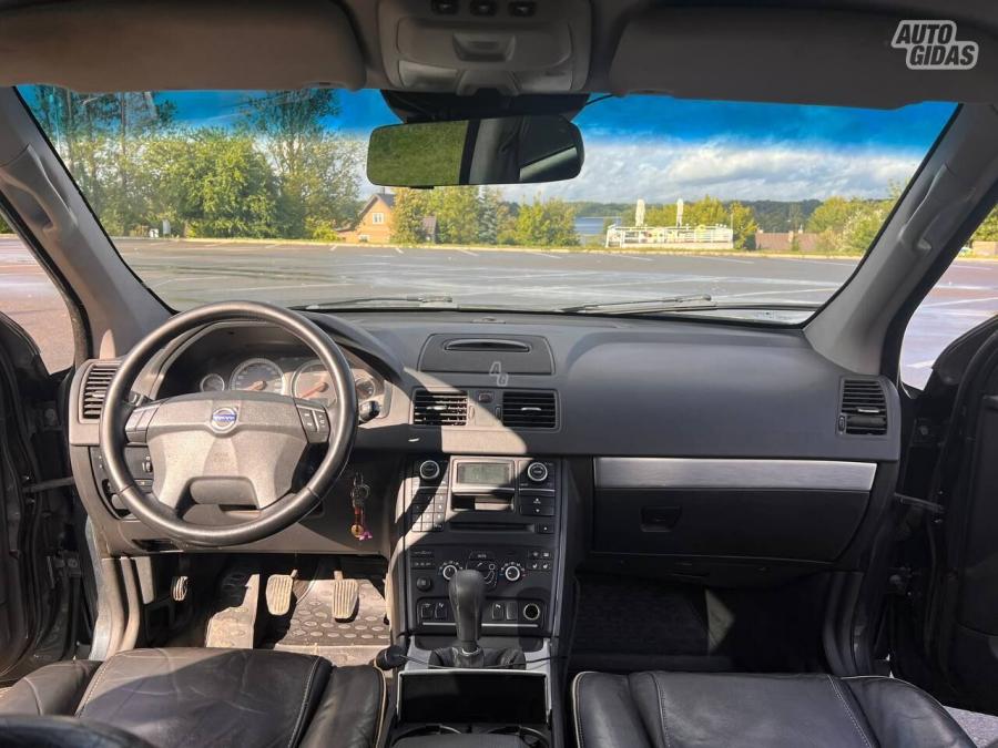 Pelēks Volvo XC90 2010 Trakai, ar dzinēja tilpumu 2.40 L un nobraukumu 262 tūkst. km par 7000 €, foto 6 vietnē AUTOMOTO.COM.LV